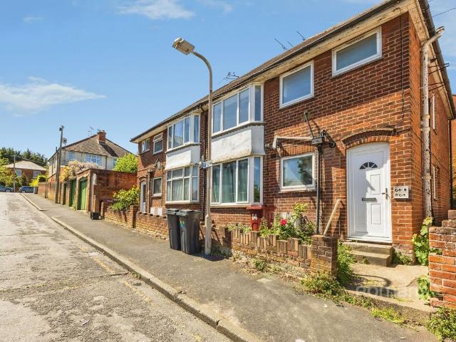 Goldsmid Road, Reading RG1, 2 bed flat to rent, £1,350 pcm | PrimeLocation
