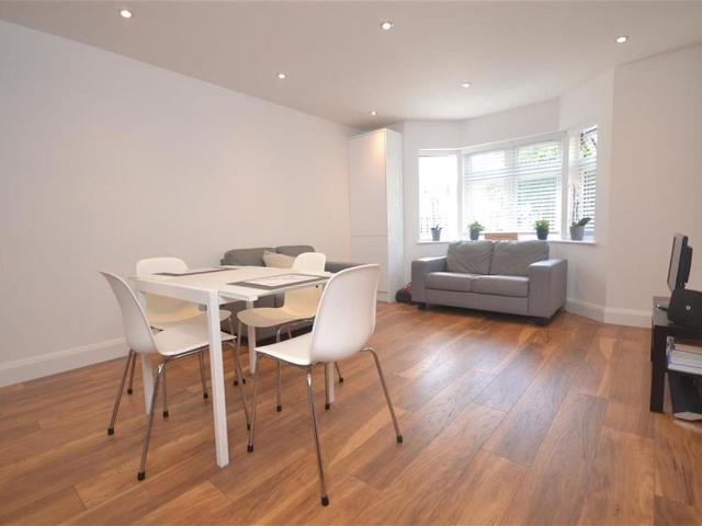 Goldsmid Road, Reading RG1, 2 bed flat to rent, £1,550 pcm | PrimeLocation