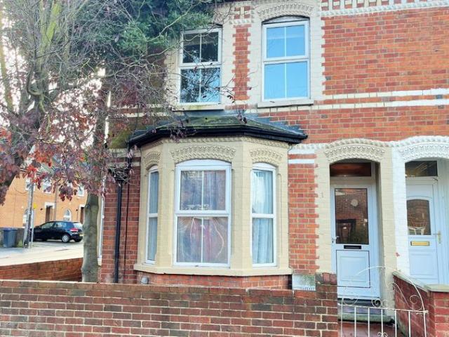 Goldsmid Road, Reading RG1, 4 bed semi detached house to rent, £2,000 pcm | PrimeLocation