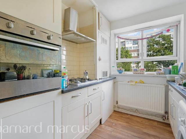 Goldsmith Road 3 bed apartment to rent £2,850 pcm £658 pw