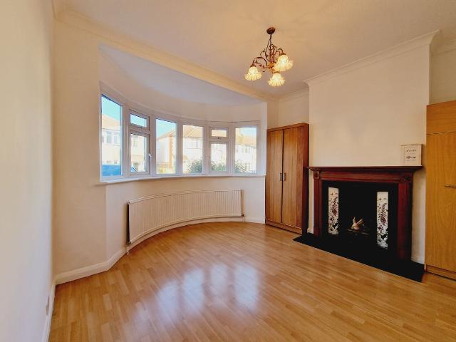 Goldsmith Road, Acton W3, 4 bed semi detached house to rent, £3,450 pcm | PrimeLocation