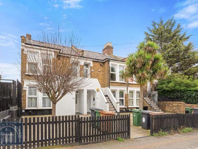 Goldsmith Road, Leyton 2 bed flat to rent £1,850 pcm £427 pw
