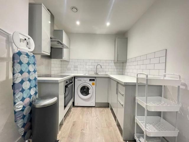 Goldstone Street, Hove BN3, Studio to rent, £975 pcm | PrimeLocation