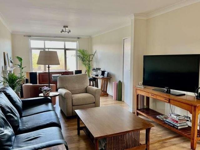 Goldstone Way, Hove, BN3