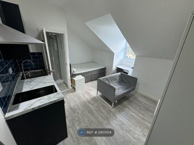 Goldstone Villas, Hove BN3, Studio to rent, £900 pcm | PrimeLocation