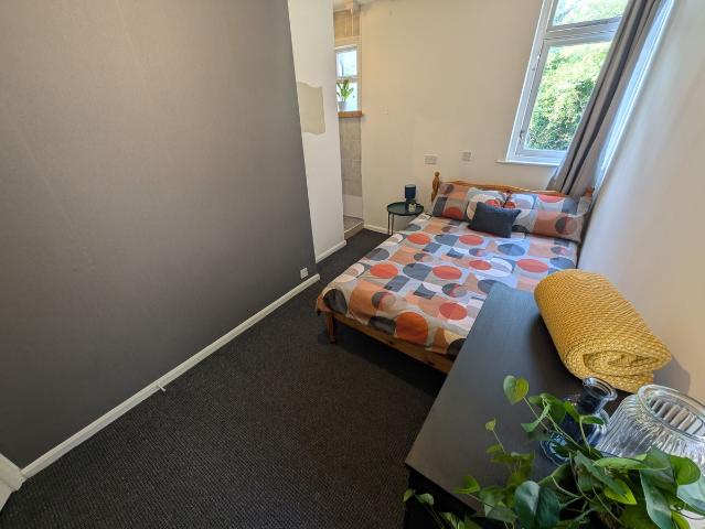 Goldswong Terrace, Nottingham NG3, Room to rent, £498 pcm | PrimeLocation
