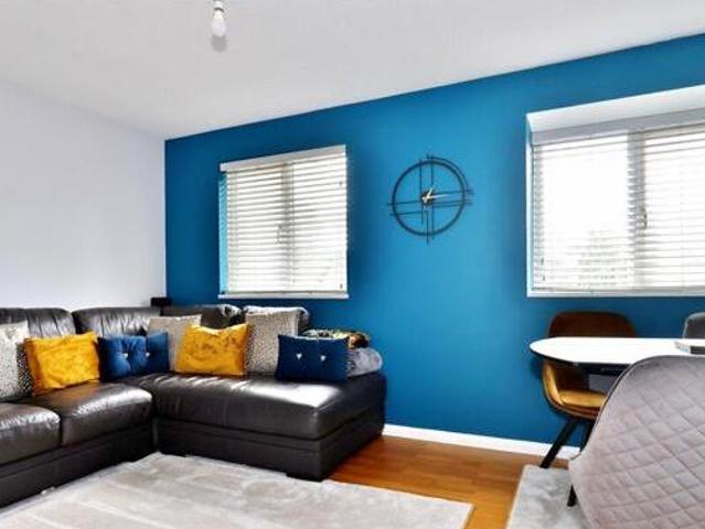 Goldsworth Park, Willowmead Close, Woking, 1 Bedroom Maisonette