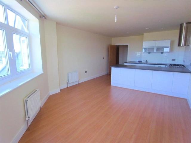 Goldsworth Road, Woking, Surrey, GU21 6JY