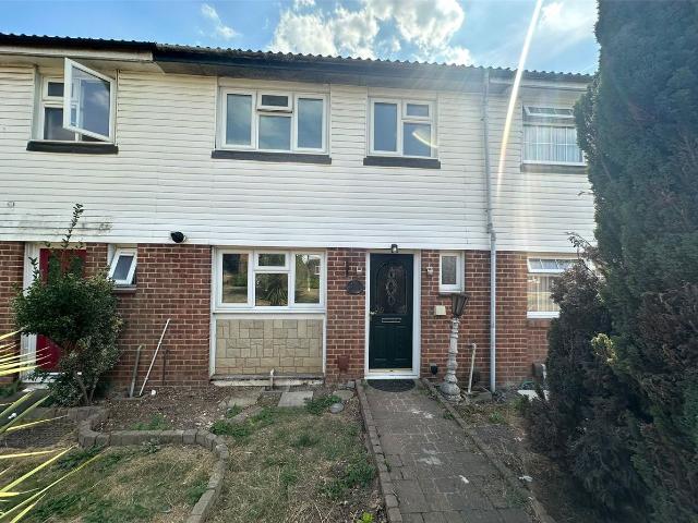 Goldsworthy Way, Slough SL1, 4 bed terraced house to rent, £2,000 pcm | PrimeLocation