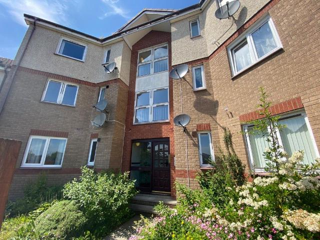 Goldpark Place, Livingston EH54, 2 bed flat to rent, £875 pcm | PrimeLocation
