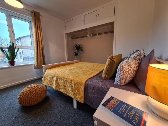 Goldwell Road 3 bed flat to rent £1,768 pcm £408 pw