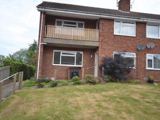Goldthorne Close, Maidstone, Kent, ME14 2 bed maisonette to rent £1,150 pcm £265 pw