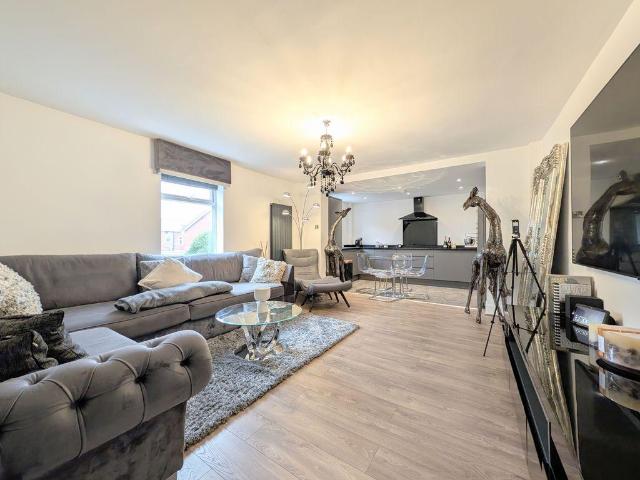 Golf Open 2026 Upper Aughton Road. 3 bed apartment to rent £21,667 pcm £5,000 pw