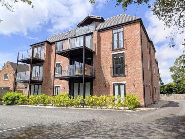 Golf Open 2026 York Road, Birkdale. 2 bed property to rent £21,667 pcm £5,000 pw