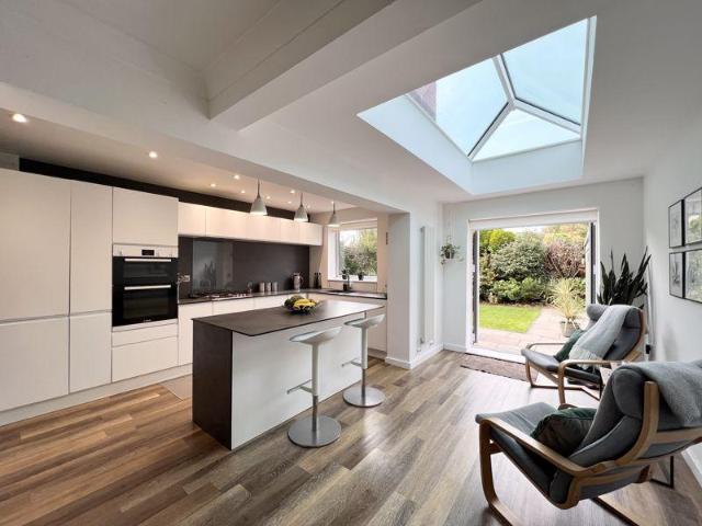 Golf Open 2026 Prince Charles. 3 bed semi detached house to rent £30,333 pcm £7,000 pw