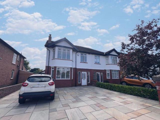 Golf Open 2026 Radnor Drive. 3 bed property to rent £34,667 pcm £8,000 pw