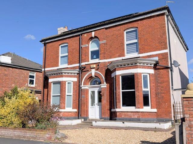 Golf Open 2026 Southbank Road. 4 bed property to rent £34,667 pcm £8,000 pw