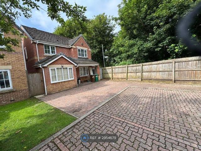 Golf Close, Nottingham NG6, 4 bed detached house to rent, £1,500 pcm | PrimeLocation