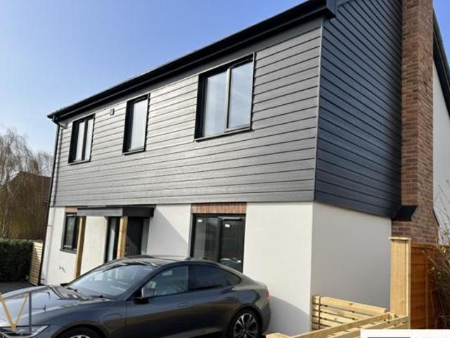 Golf Links Avenue, Gravesend, 4 Bedroom Detached
