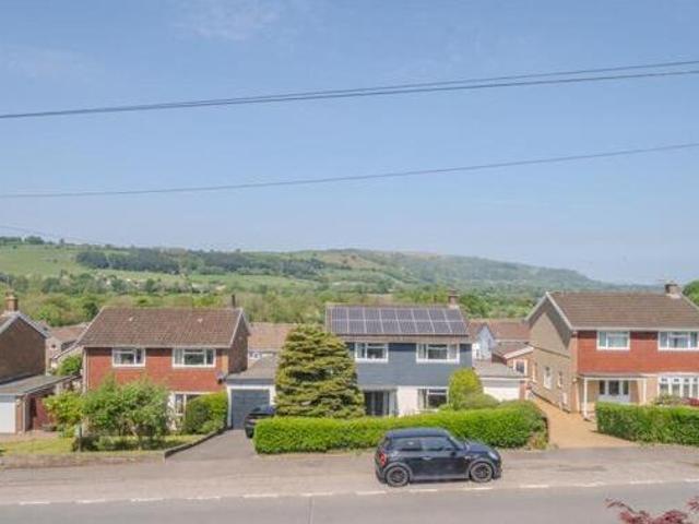 Golf Road, New Inn, 3 Bedroom Semi detached