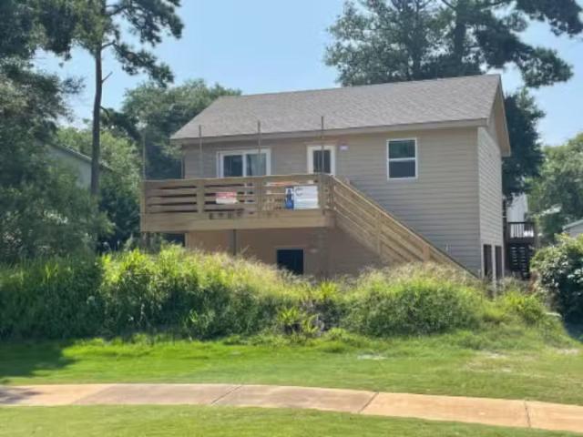 Golfcourse front 4802 Palmer Dr