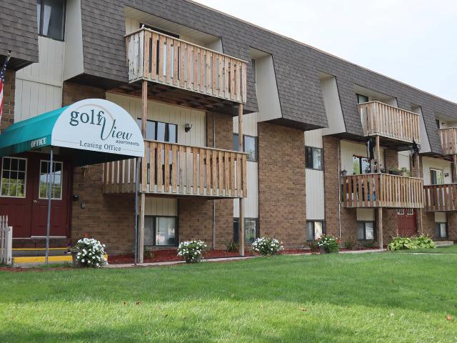 Golfview 2 Bedroom Apartment for Rent at 1777 Golfview Dr Apt 3, Essexville, MI 48732