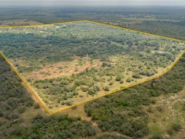 Golly Rd, Cuero, TX 77954