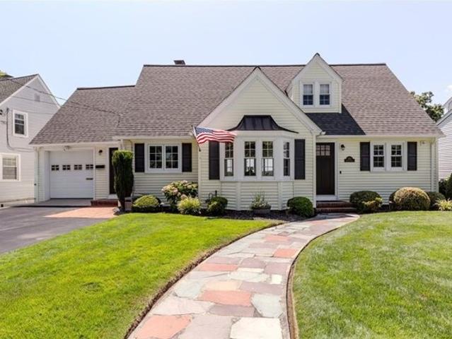 Gorton Lake Blvd, Warwick, Home For Sale