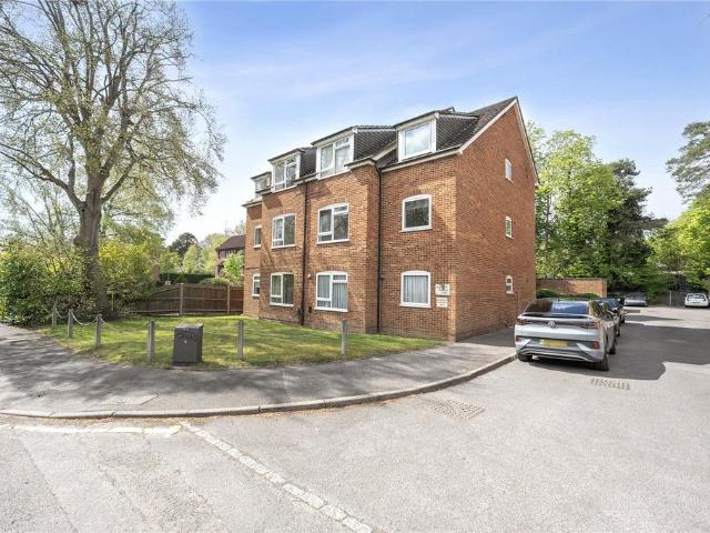 Gordon Court, 110 Gordon Road. 1 bed apartment to rent £1,175 pcm £271 pw