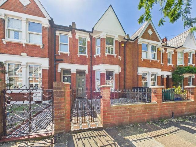 Gordon Avenue, St Margarets 4 bed terraced house to rent £4,350 pcm £1,004 pw
