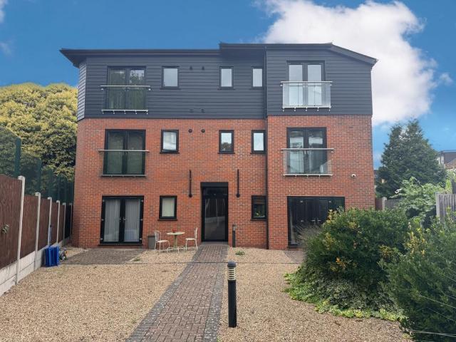 Gordon Heights, Stratford, E15 2 bed flat to rent £2,350 pcm £542 pw