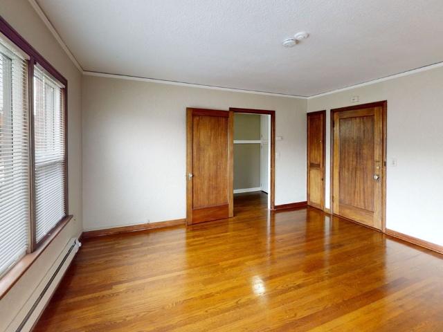Gordon Studio Apartment for Rent at 527 1st Ave N, Seattle, WA 98109 Lower Queen Anne