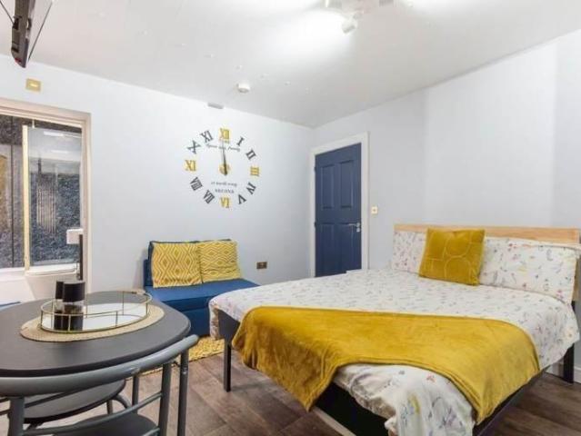 Gordon Street, Luton LU1 Studio to rent £1,099 pcm £254 pw