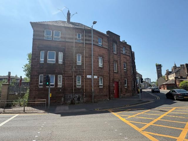 Gordon Street, Paisley PA1, 2 bed flat to rent, £800 pcm | PrimeLocation