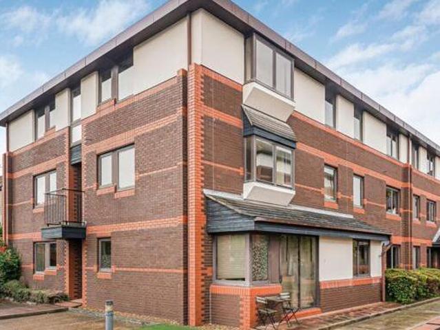 Gordon Place, Napier Court West, 1 Bedroom Flat