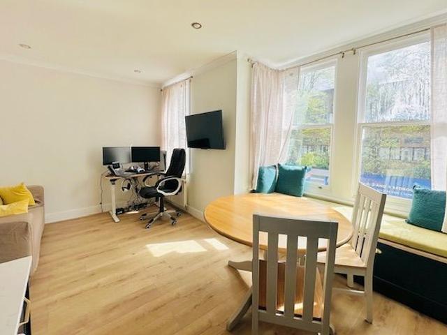 Gordon Road, West Ealing W13, 1 bed flat to rent, £1,950 pcm | PrimeLocation