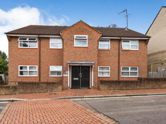 Gordon Road, Aldershot, 2 Bedroom Apartment