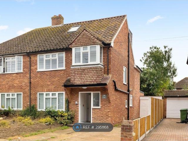 Gordon Road, Ashford TW15, Studio to rent, £795 pcm | PrimeLocation