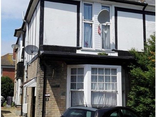 Gordon Road, Bournemouth BH1, Studio to rent, £654 pcm | PrimeLocation