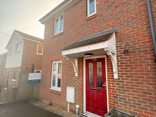 Gordon Road, Buxted TN22, 3 bed terraced house to rent, £1,750 pcm | PrimeLocation