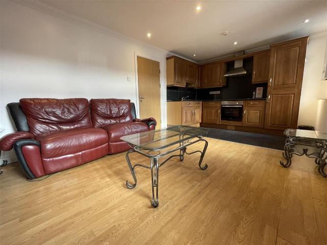 Gordon Road, Cardiff CF24, 1 bed flat to rent, £995 pcm | PrimeLocation