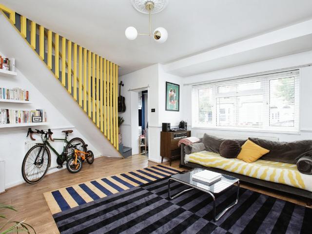 Gordon Road E15, 2 bed end terrace house to rent, £2,100 pcm | PrimeLocation