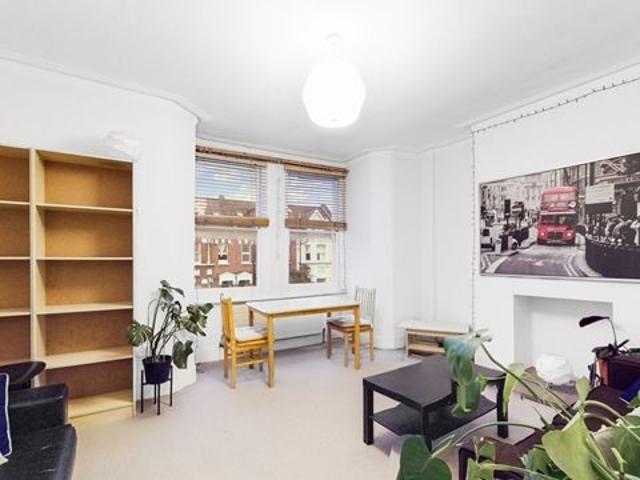 Gordon Road, Ealing W13, 3 bed flat to rent, £2,550 pcm | PrimeLocation