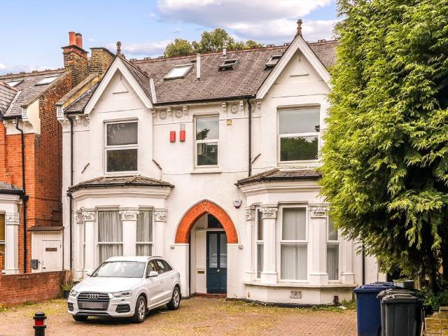 Gordon Road, Ealing W5, 2 bed flat to rent, £2,300 pcm | PrimeLocation