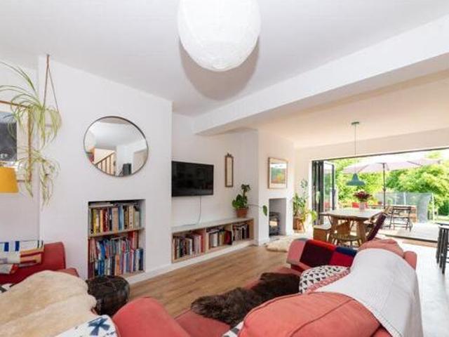 Gordon Road, Oundle, 3 Bedroom Semi detached