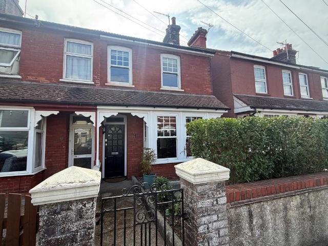 Gordon Road, Shoreham by Sea BN43 2 bed end of terrace house to rent £1,695 pcm £391 pw