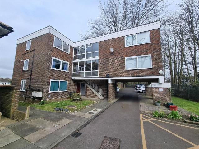 Gordon Road, Shenfield, Brentwood, Essex CM15, 1 bed flat to rent, £1,300 pcm | PrimeLocation