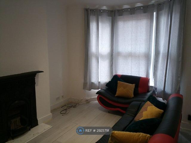 Gordon Road, Southend On Sea SS1, 5 bed semi detached house to rent, £2,600 pcm | PrimeLocation