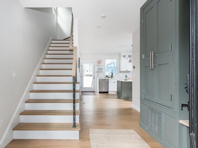 Gordon Rd, Arlington, Home For Sale