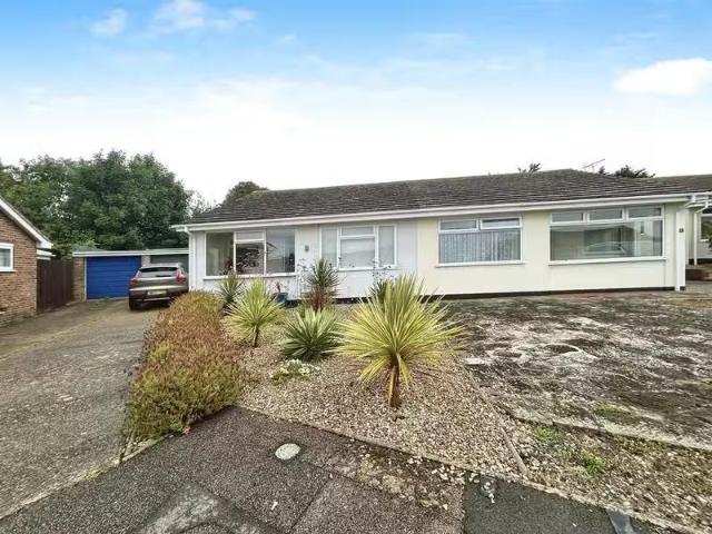 Gore End Close, Birchington 2 bed semi detached bungalow £1.